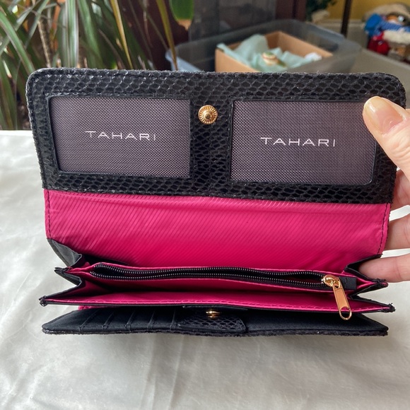 Tahari | Bags | Tahari Black Snake Texture Large Travel Wallet With ...
